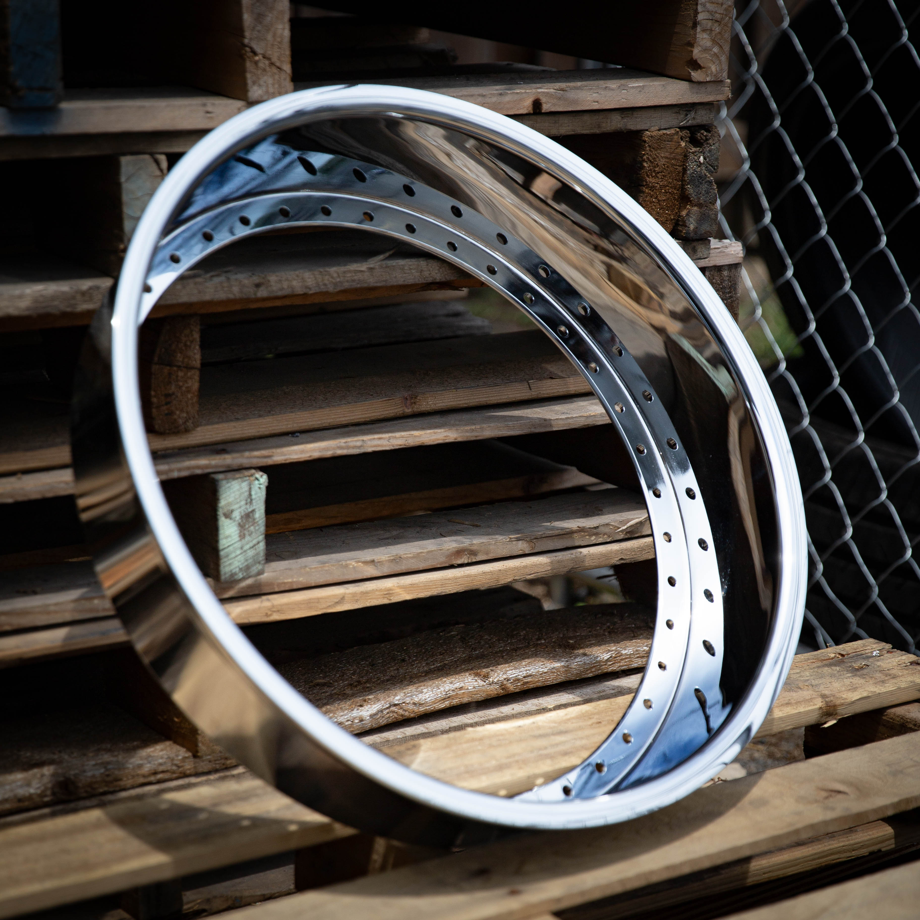 Lips and Barrels – Rim Source