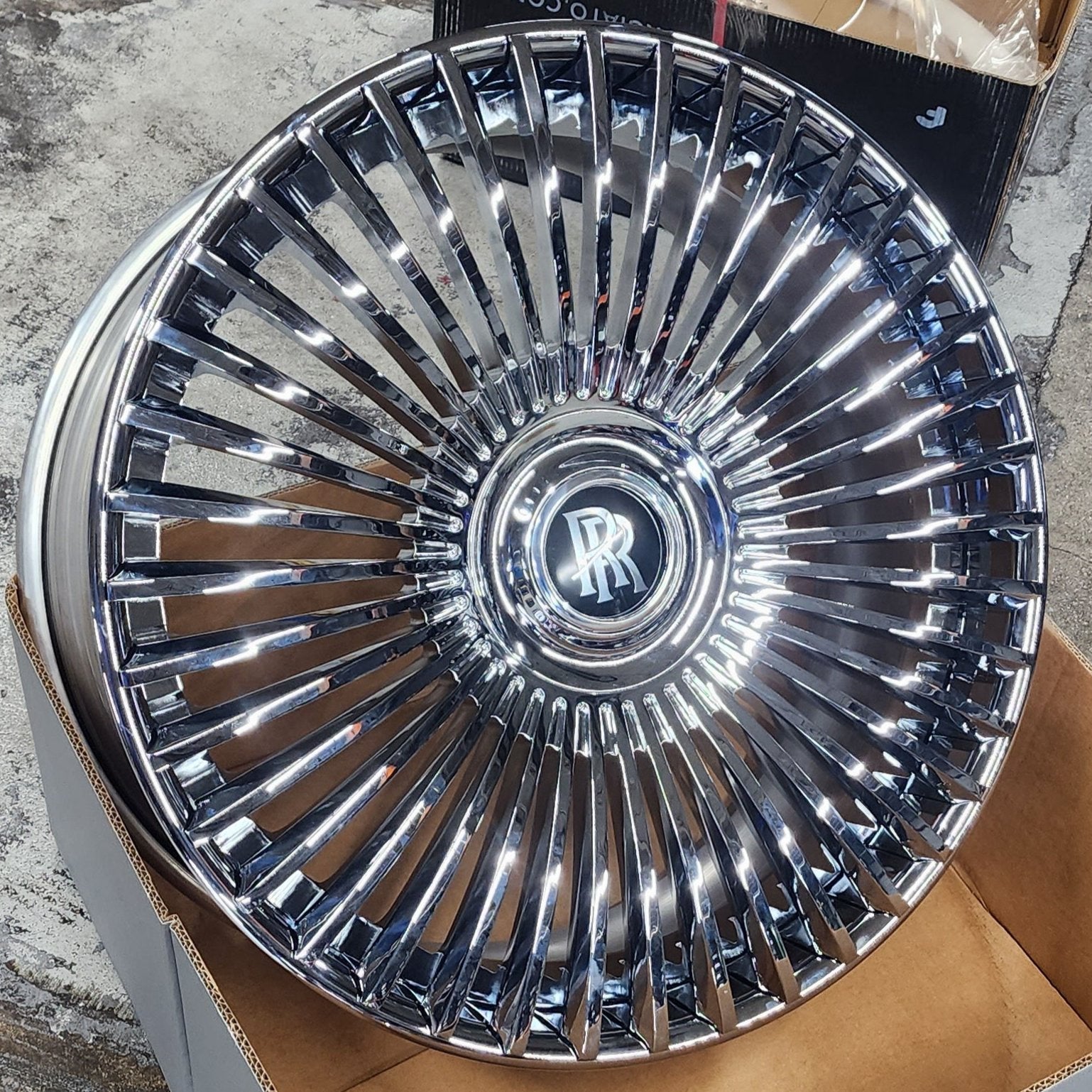 24" FORGIATO TRIMESTRE ECL (DUAL DRILLED 5X112-5X120) FOR ROLLS ROYCE ...